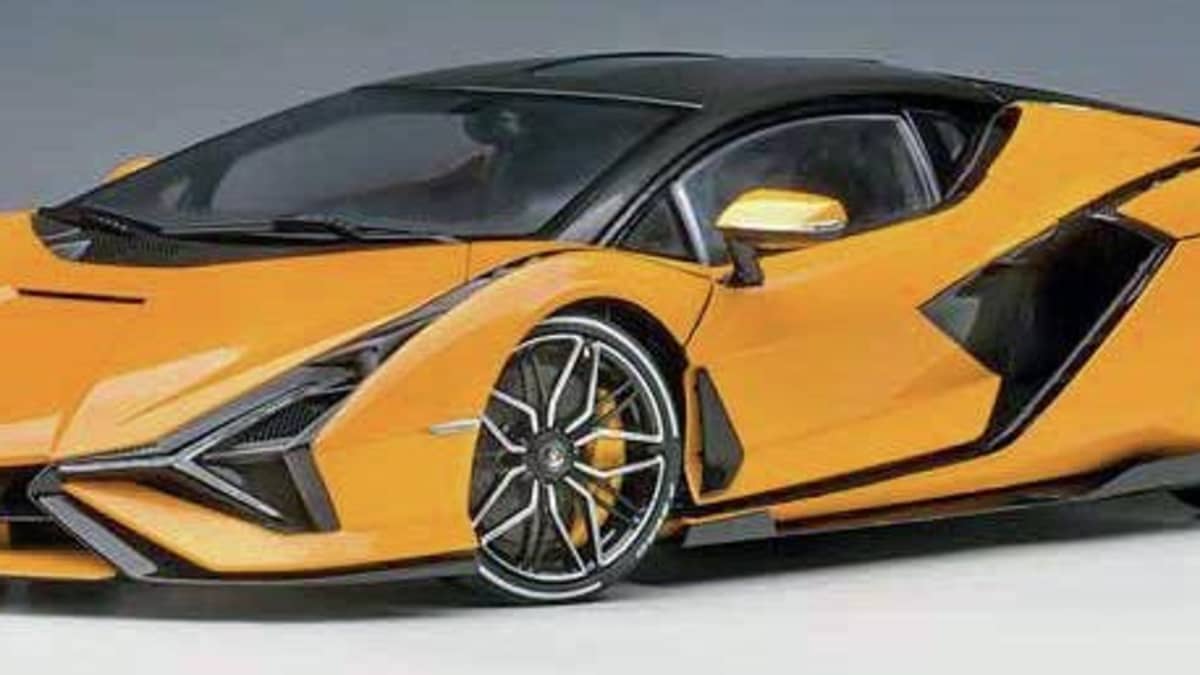 Lamborghini Sián FKP 37 von Autoart in 1:18: Zisch und weg | MODELLFAHRZEUG