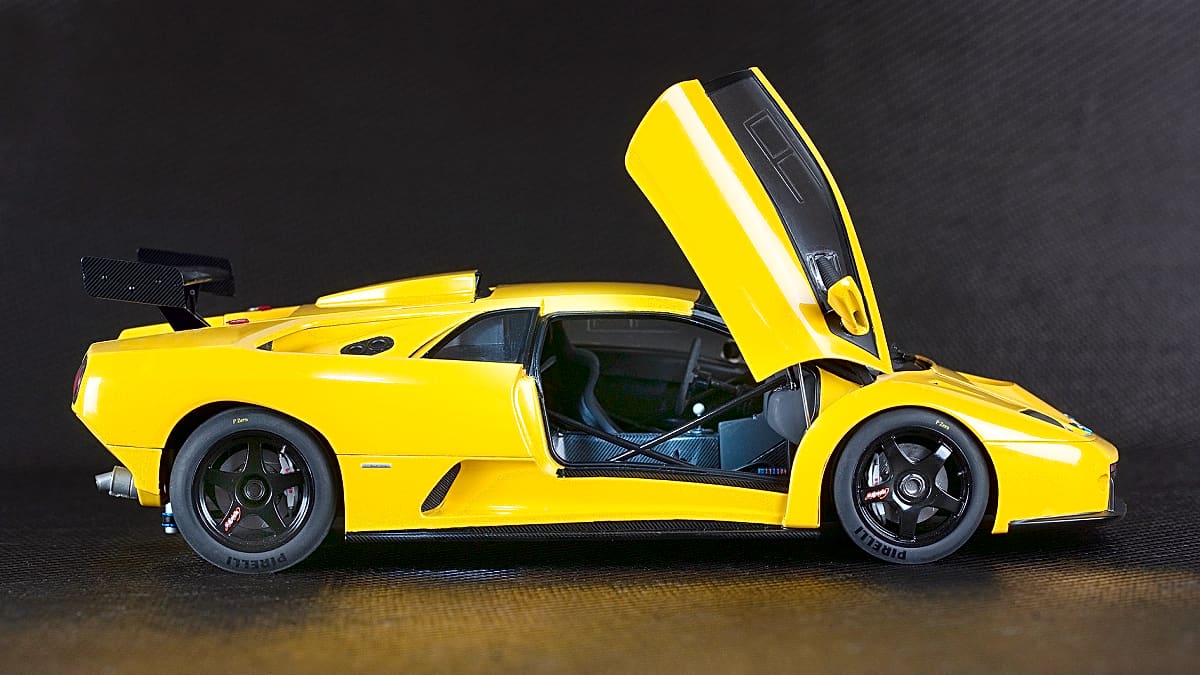 Stier Royal: ’99 Lamborghini Diablo GTR von Autoart in 1:18 ...