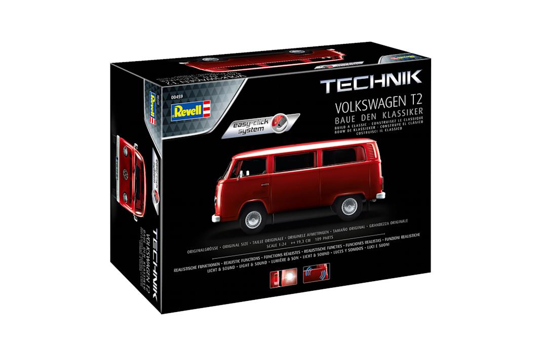 Revell-Kit: Der 1:24-Bulli kommt jetzt auch mit Licht und Sound ...