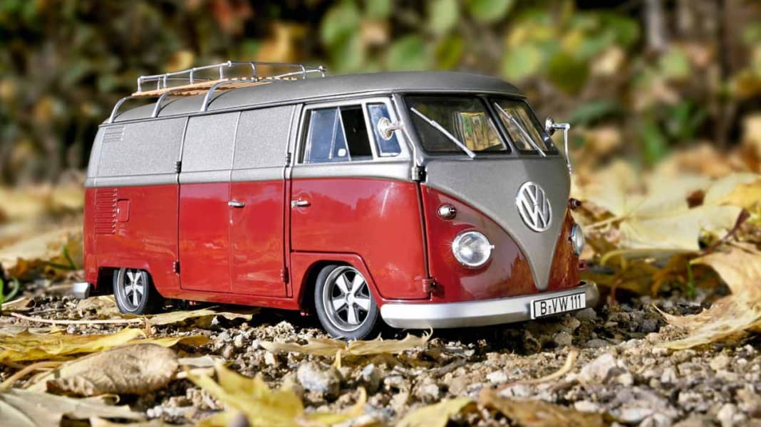 VW T1 Lowrider von Schuco in 1:18 – Der Tiefstapler | MODELLFAHRZEUG