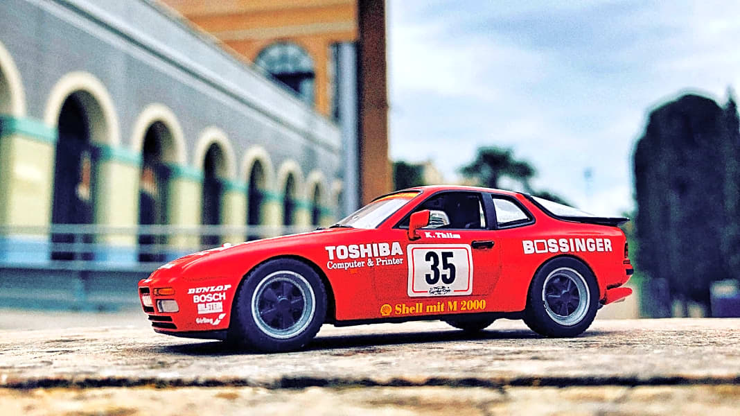 Sauber und schnell: Porsche 944 Turbo Cup „Exclusive Decals“in 1:43 ...