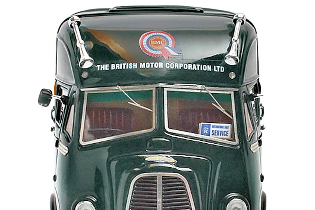 Der Mini-Kellner: ’55 Morris FV BMC-Renntransporter von Matrix in 1:43 ...