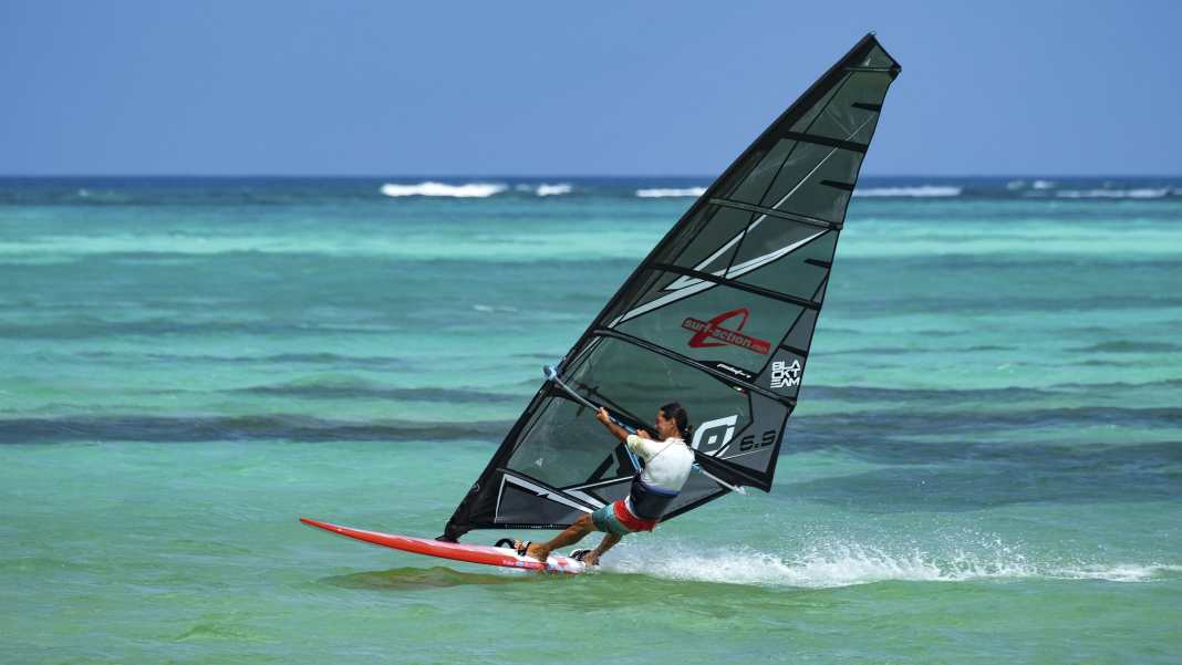 Windsurfing sails | SURF