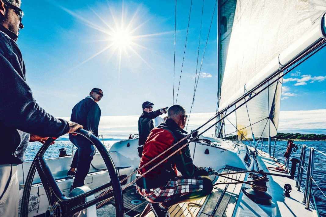 Alle Segelmanöver im Überblick - einfach erklärt | YACHT