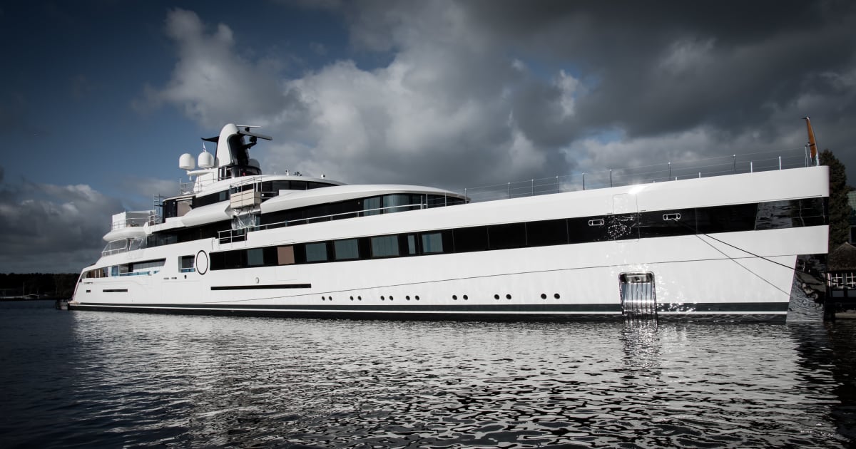 93 Meter mit IMAX-Kino | BOOTE