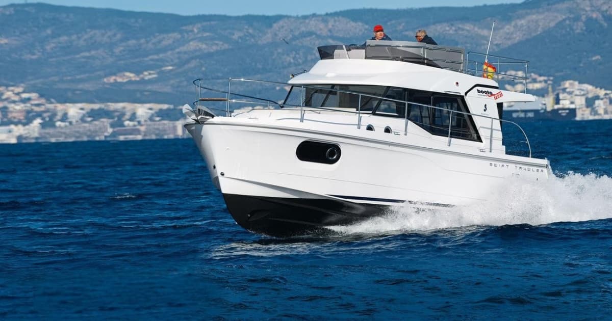 Test: Beneteau Swift Trawler 30 - Die große Kleine | BOOTE