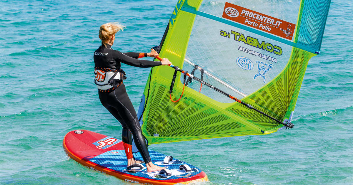 Windsurf Basics: Anluven und Abfallen mit Segel-Steuerung | SURF