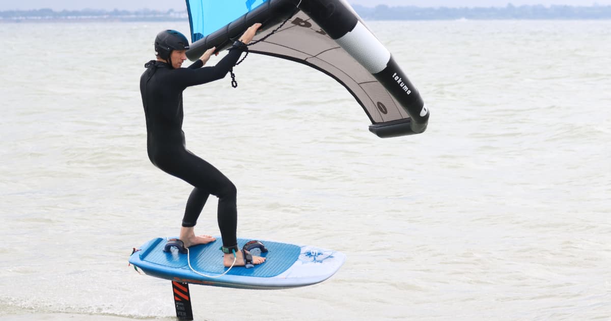 Das Wingfoil-Board Slingshot Wing Craft im Test | SURF