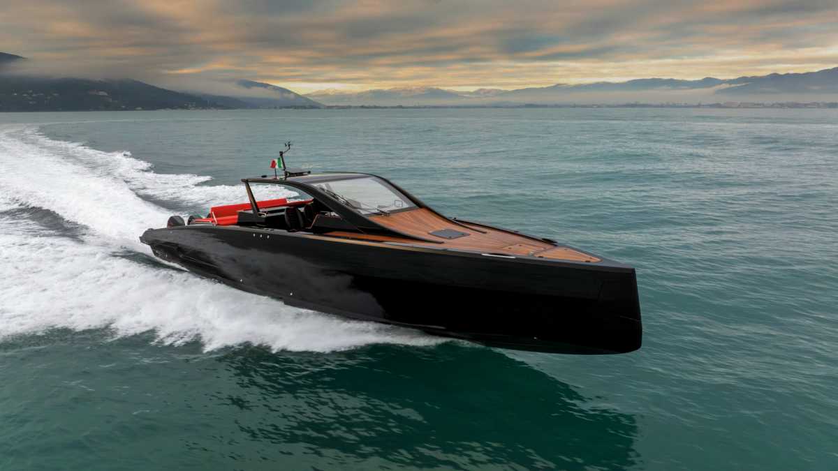 Mylius M47P: Segelwerft reitet Motorwelle mit 57 Knoten | BOOTE