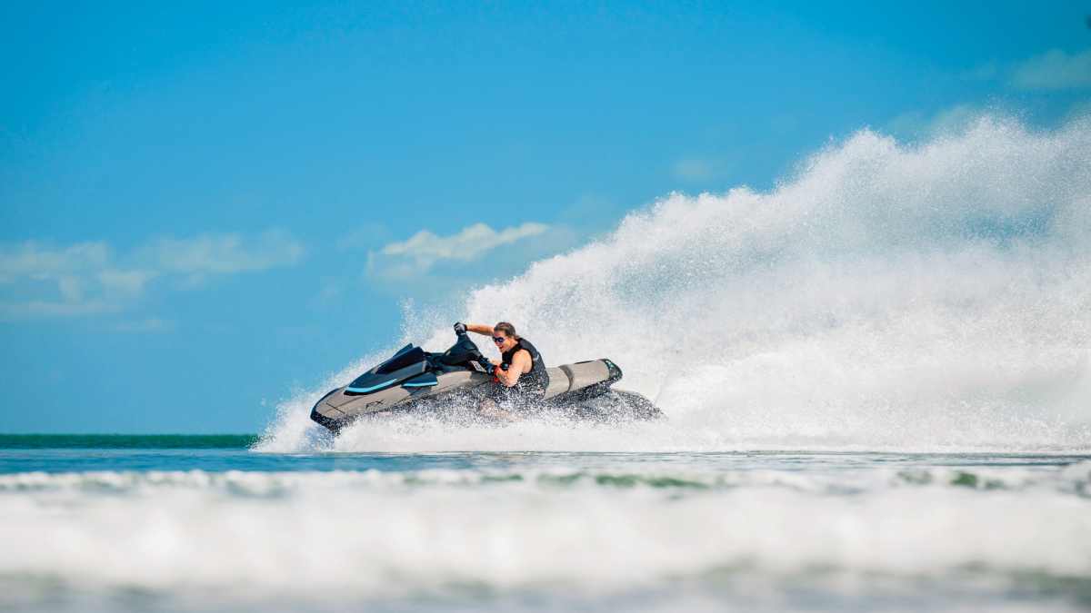 Adrenalin and action: Seven Yamaha waverunners in a big comparison test ...