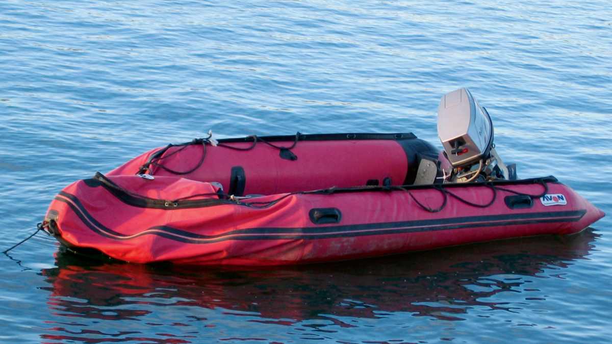 Bricolage : Comment réparer votre bateau pneumatique - Instructions pas ...