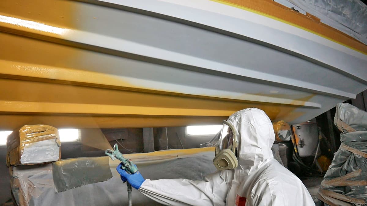 Conquest 1950 CC: Refit-Projekt Teil 5 - Antifouling-Anstrich | BOOTE