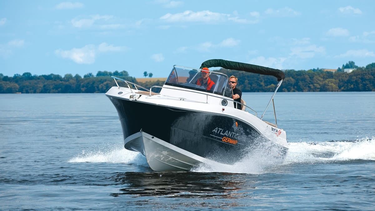 Test: Atlantic Marine Open 750 - Spaß bei High Speed | BOOTE