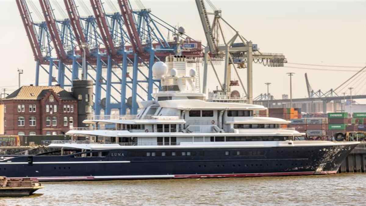114-Meter-„Luna“ steht für 270 Millionen Euro zum Verkauf | BOOTE