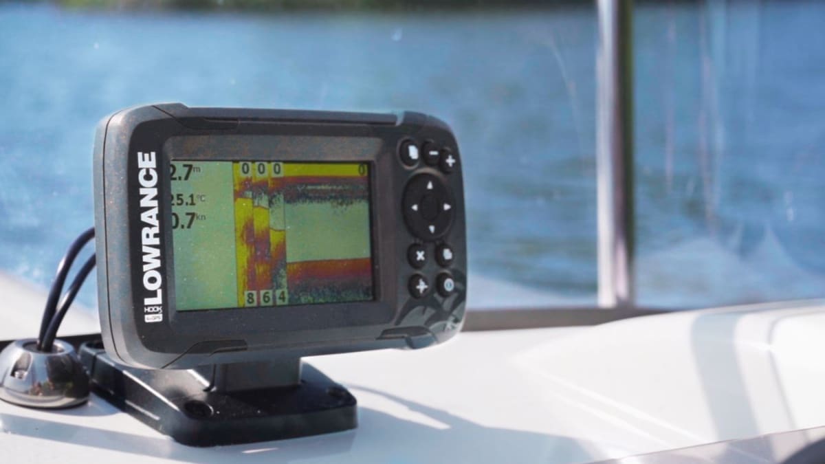 Werkstatt: Fotoanleitung – So wird ein Echolot installiert | BOOTE