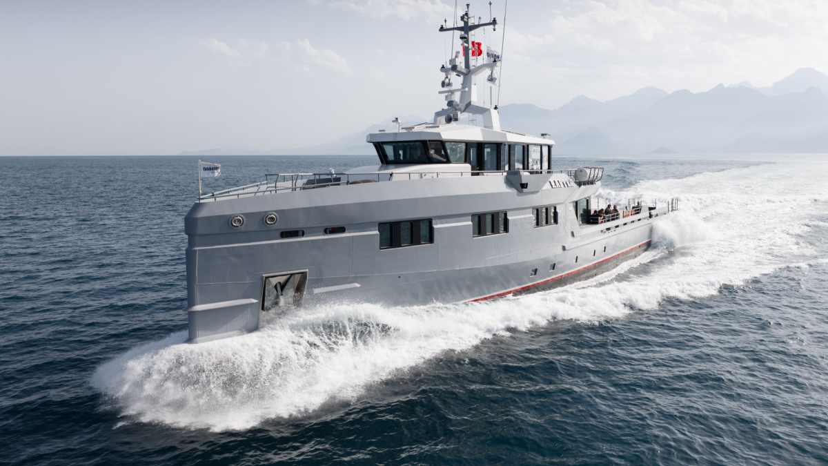 Damen liefert 53-Meter-Begleitschiff RAFTER aus | BOOTE