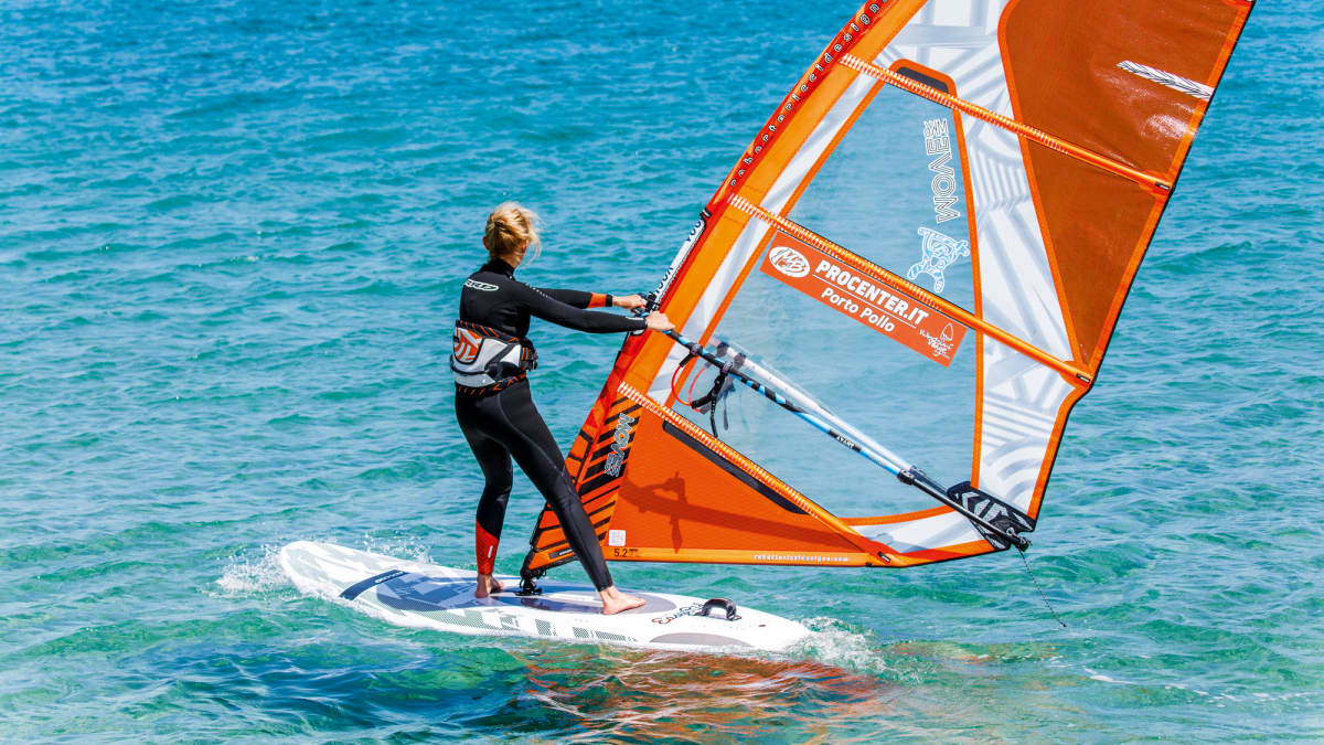 Windsurfing basics: The basic tack in windsurfing | SURF