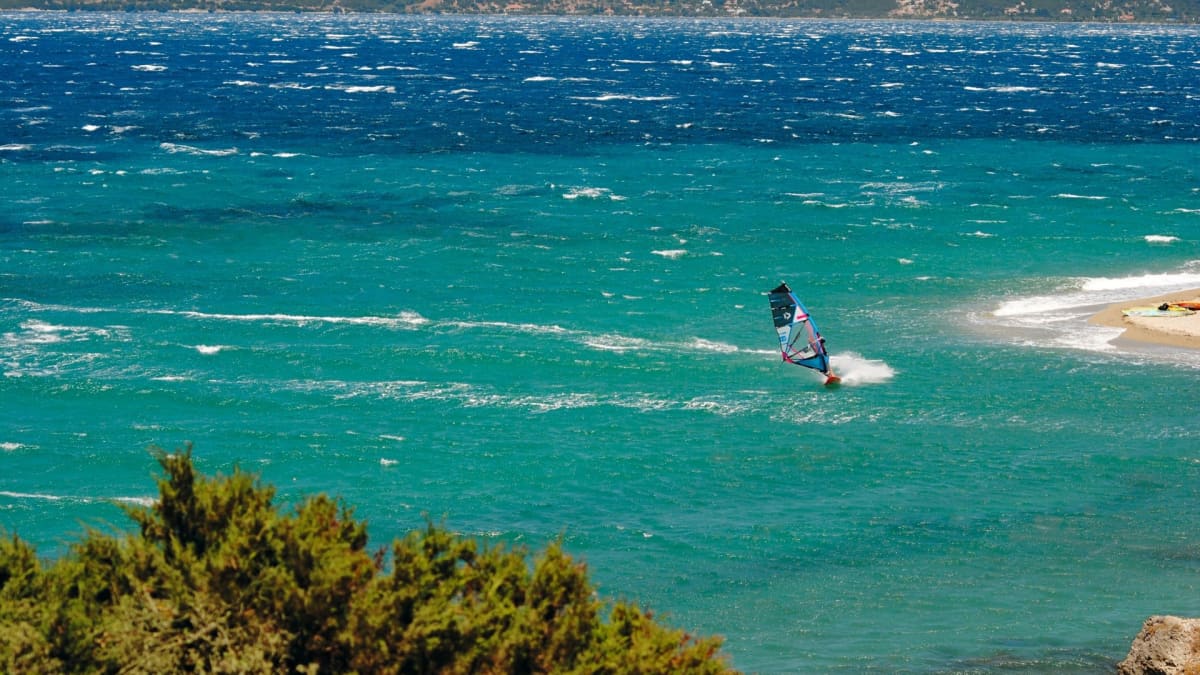 Greece: Spot Guide Euboea | SURF