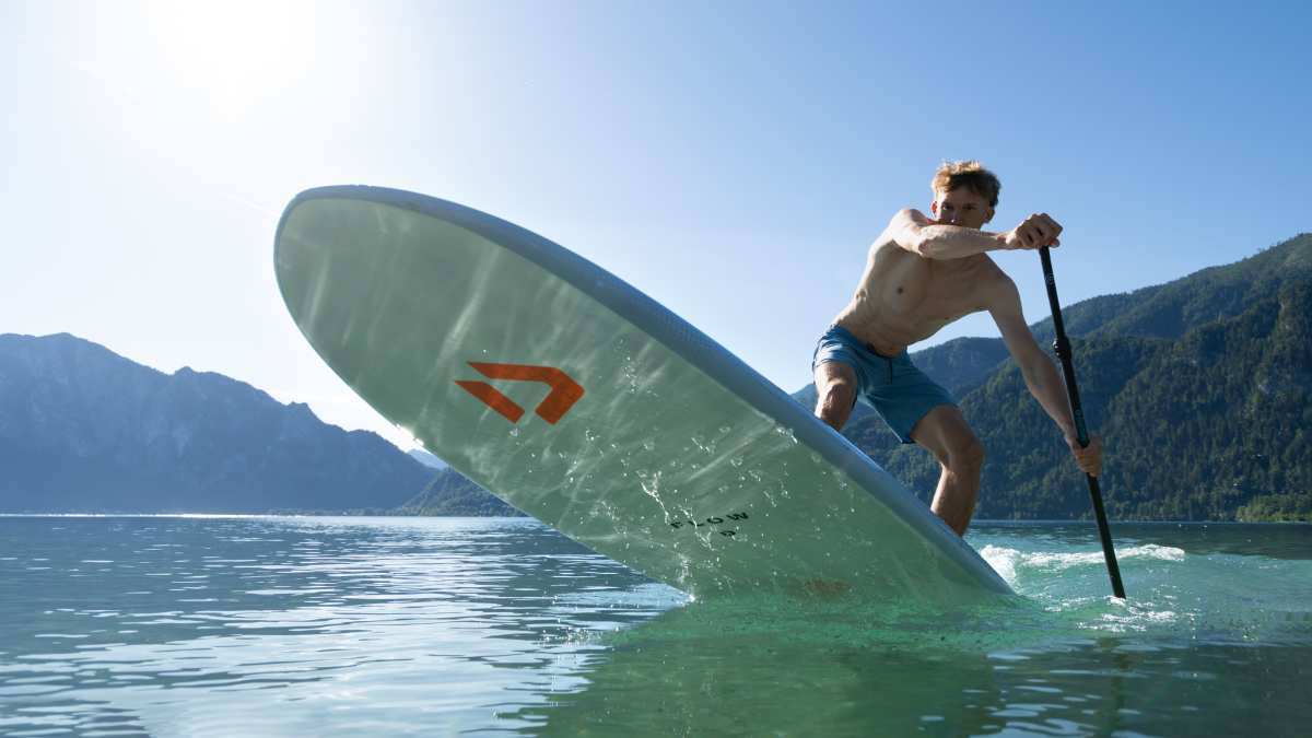 Neues Hardboard-SUP: Duotone Flow – Malibu-Longboard für eine breite ...