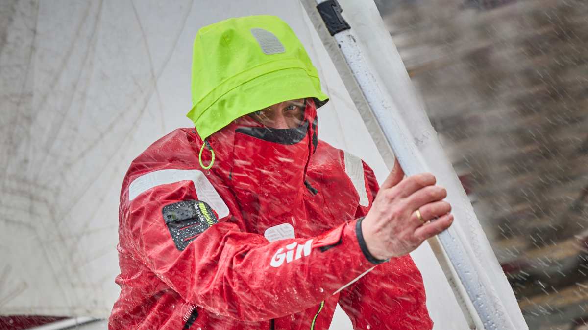Ölzeug-Test: Wir haben elf Schlechtwetterkombis getestet | YACHT