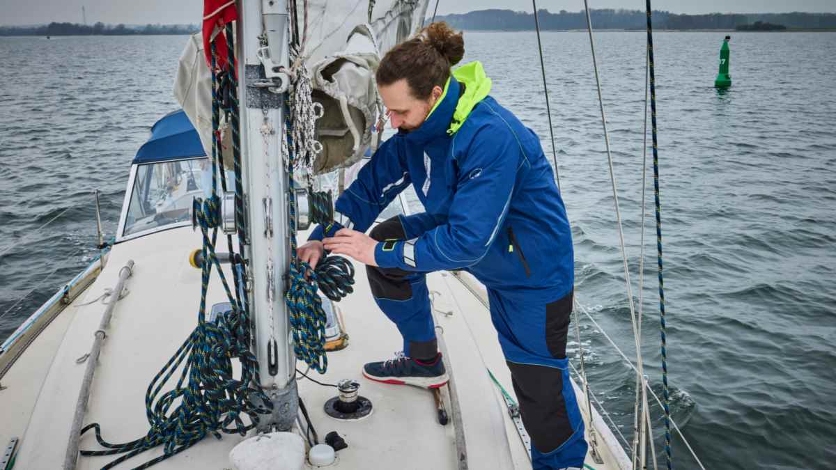 Marinepool Sunderland FL3: Oilskins for coastal areas | YACHT