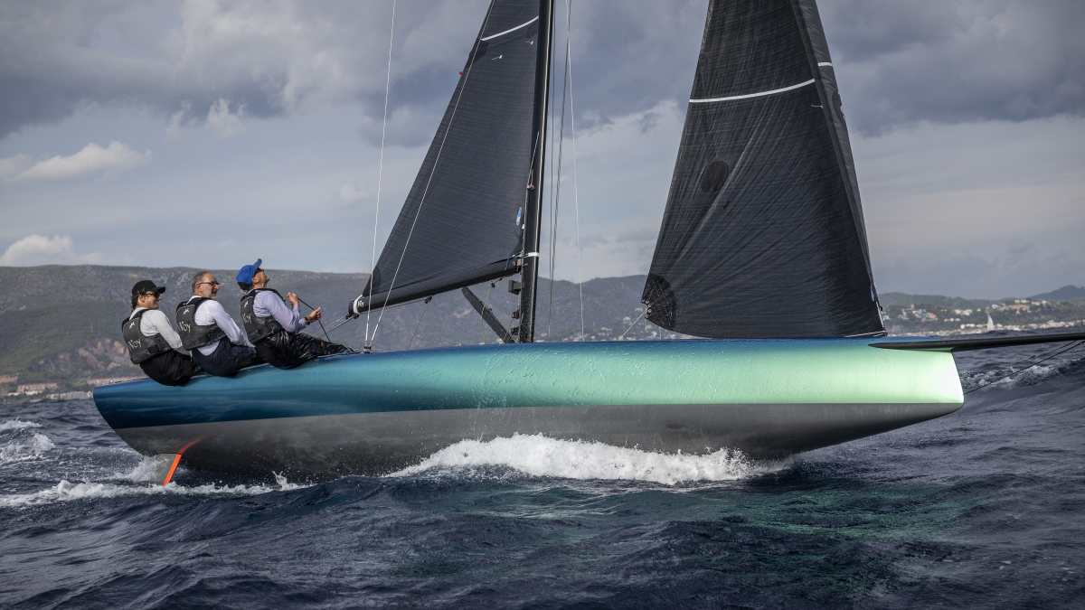 Jan Brügge Bootsbau: Another prize for Woy | YACHT