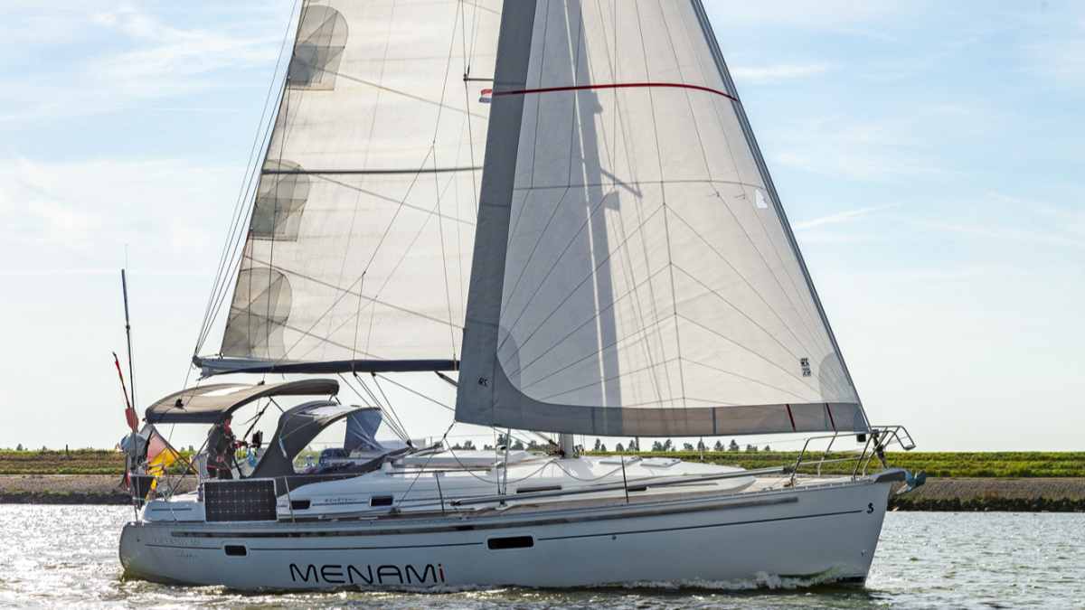 Oceanis 361 als Gebrauchtboot: Solide Fahrtenyacht aus der großen Serie ...