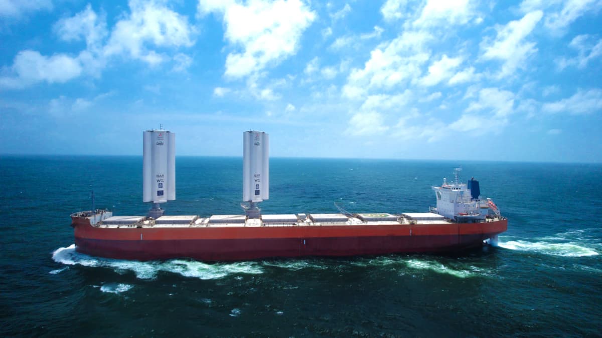 “Pyxis Ocean”: Frachter mit Segeln soll Schifffahrt revolutionieren | YACHT