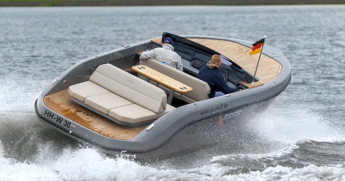 Test: Rand Spirit 25 – Moderner Spirit mit skandinavischem Design | BOOTE