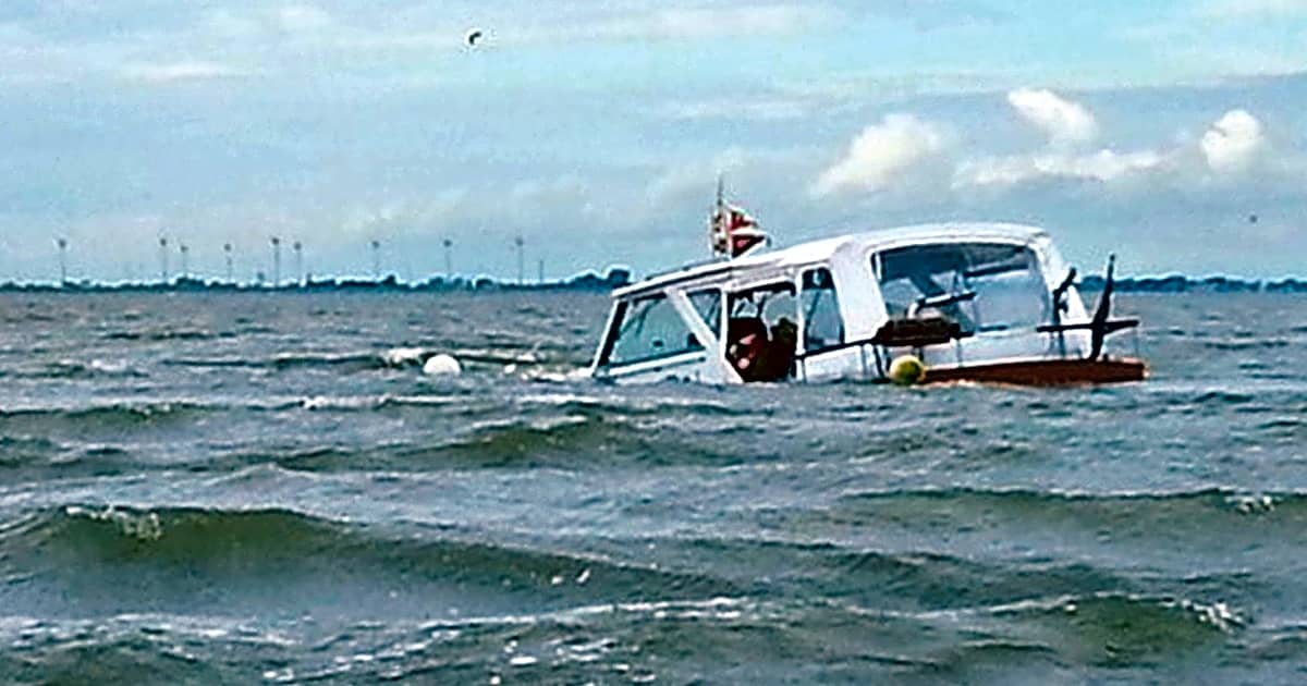 „Hilfe, wir sinken!“ | BOOTE