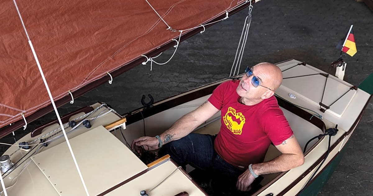 Porträt: Der minimalistische Selbstbauer und seine winzigen Boote | YACHT