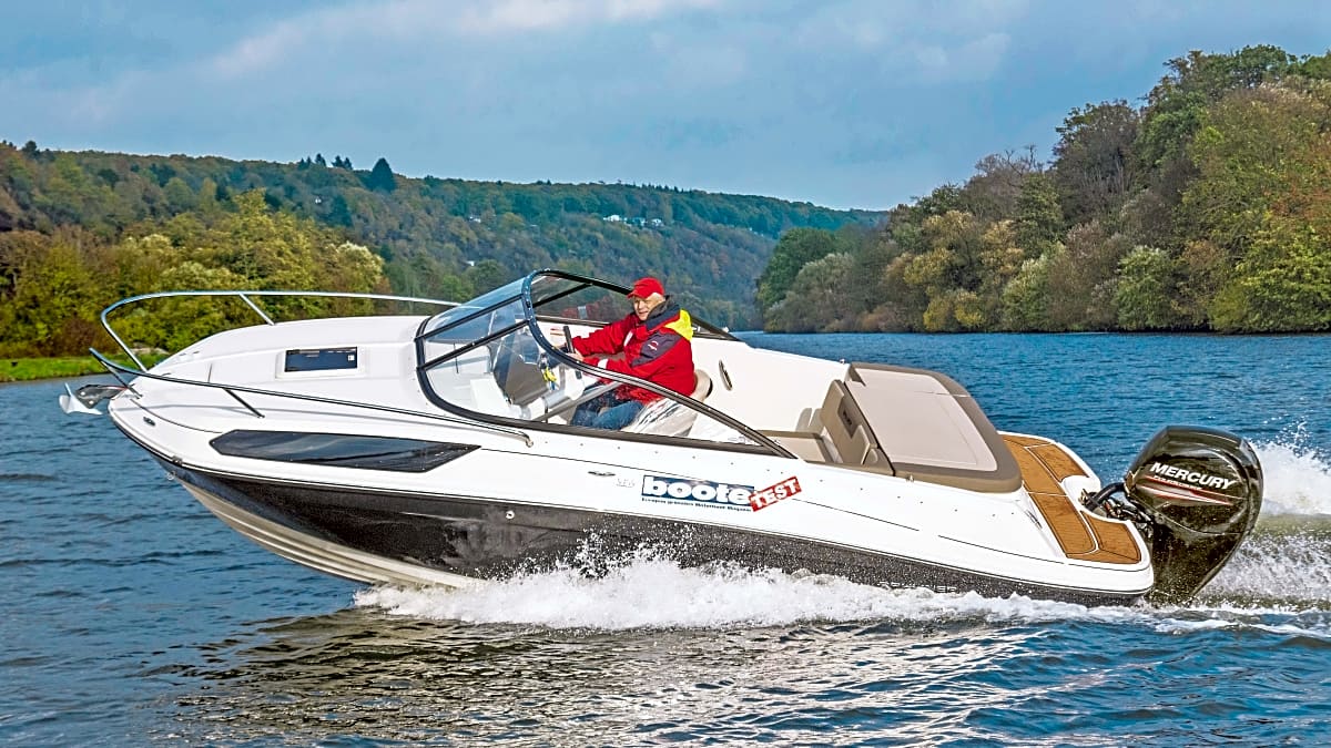 Test: Daycruiser mit Außenborder - Bayliner VR 5 | BOOTE