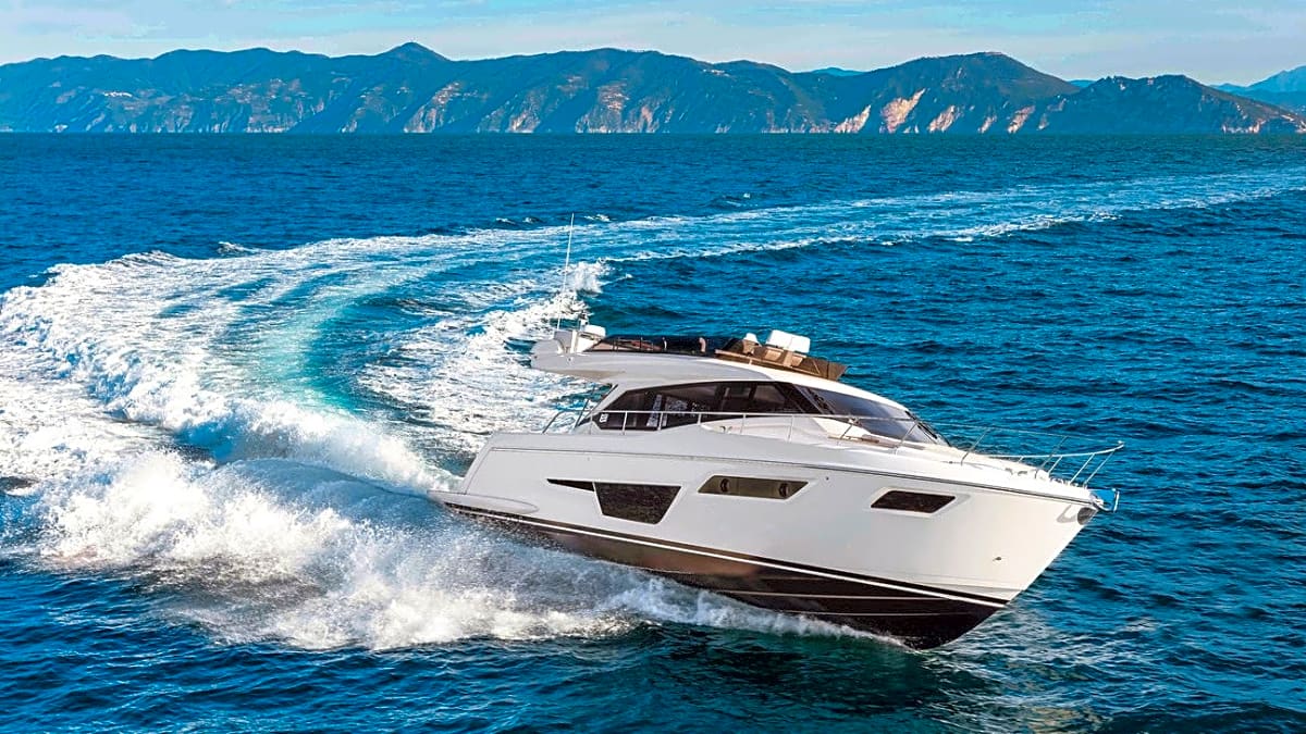 Test: Motoryacht - Ferretti 500 | BOOTE