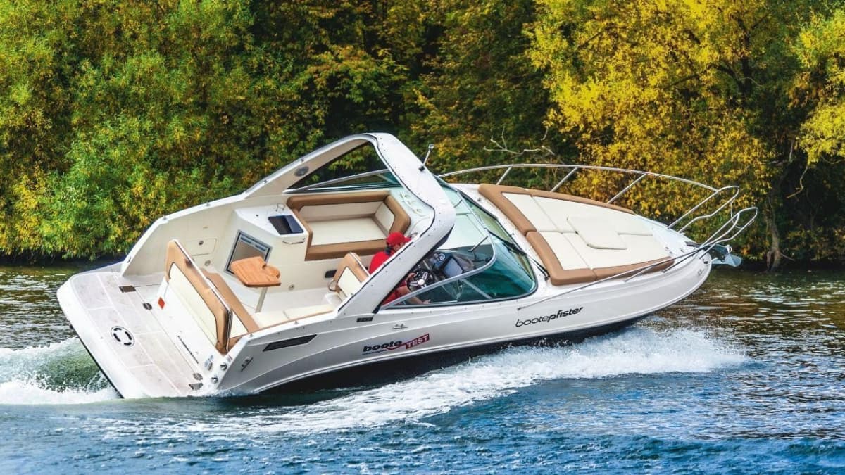Test: Bayliner 842 Cuddy - Griff nach den Sternen | BOOTE