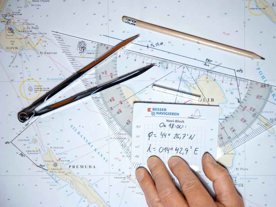 Navigation beim Segeln: Navigieren auf See lernen | YACHT