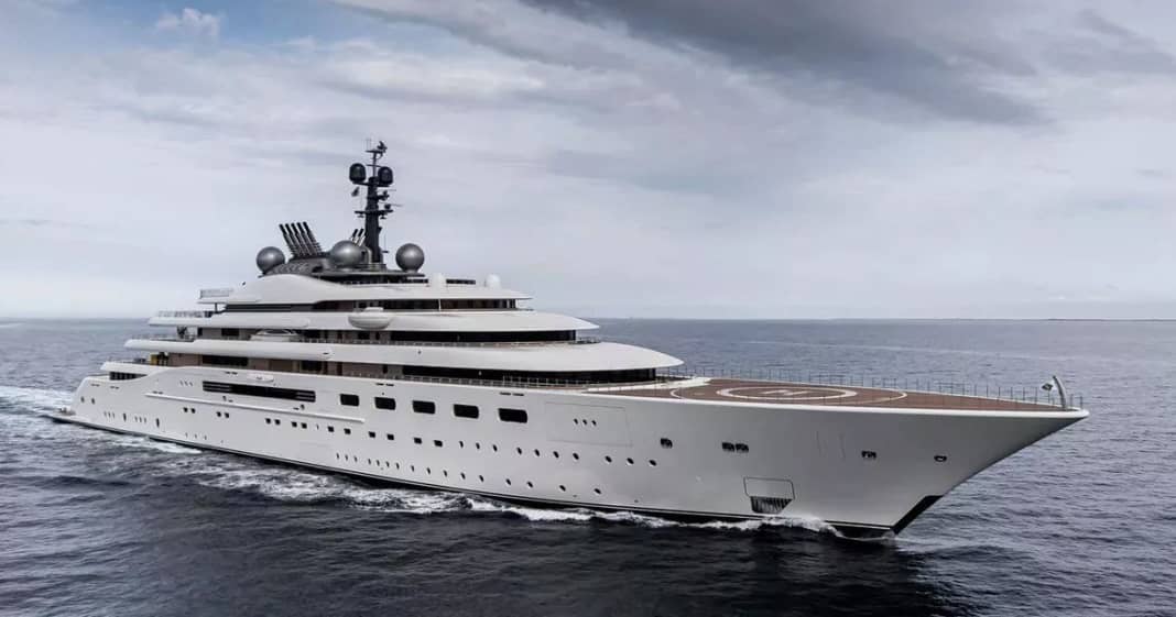 Lürssen bids farewell to 160-metre "Blue" | BOOTE
