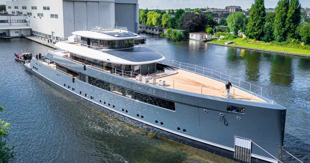 Feadship: 60-Meter-Yacht kommt mit Solarflächen und Plantagenteak | BOOTE