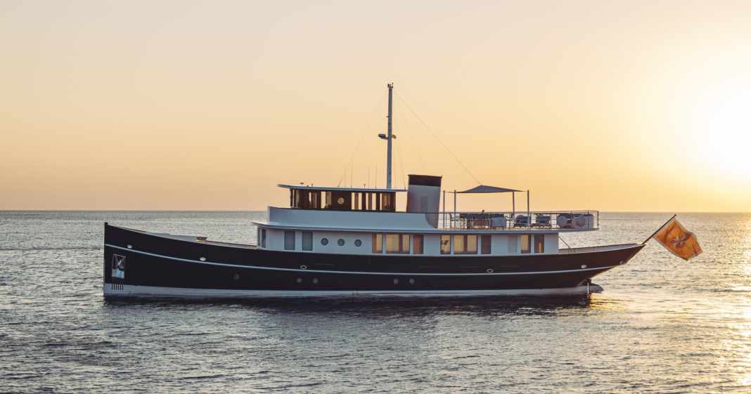 33 metres of nostalgia from Hoek Design: "Far Niente" goes on a long journey | BOOTE