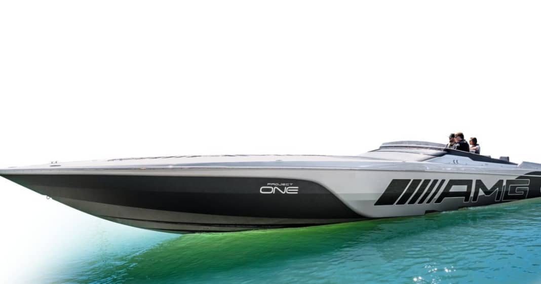 Test: Cigarette Racing 515 Project ONE - High-tech racer | BOOTE