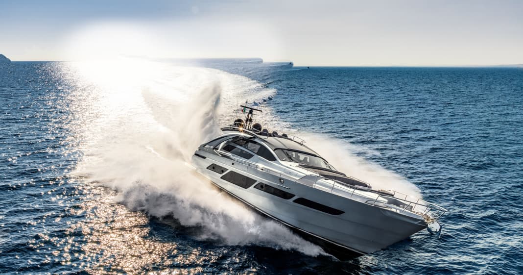 Pershing 9X: Zwischen Komfort und Krawall - 28 Meter sorgen für ...