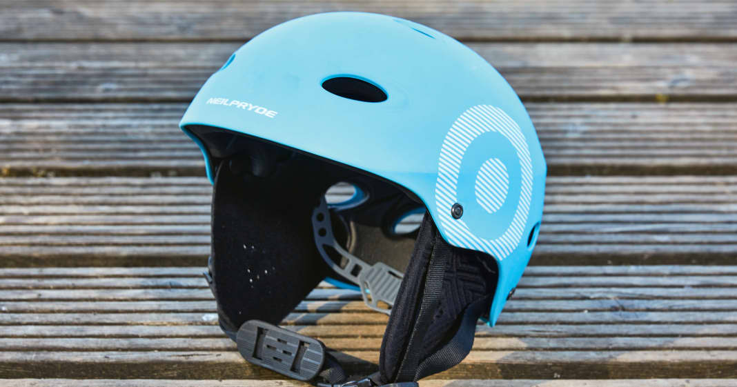 Helm für Wassersportler – der NeilPryde Freeride Helmet im Test | SURF