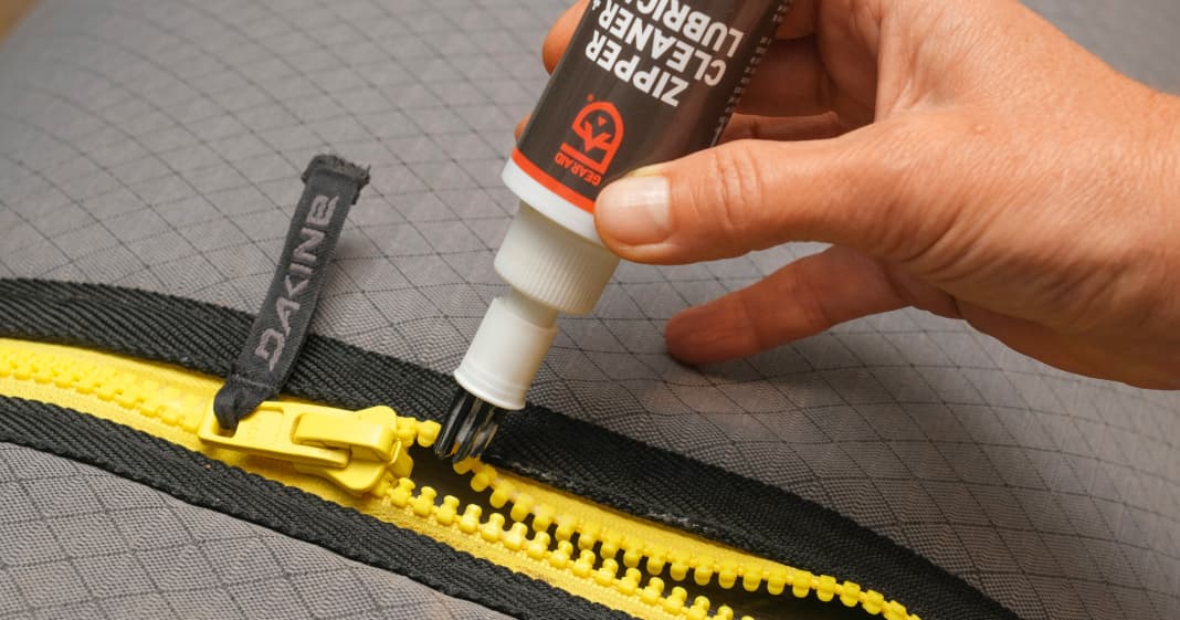 Gearaid Zipper Cleaner and Lubricant: Care product for zips | SURF