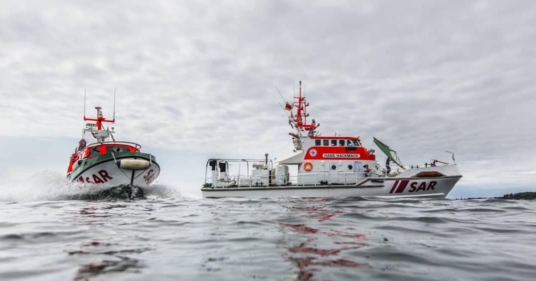 Sea rescuers ask for help | SURF