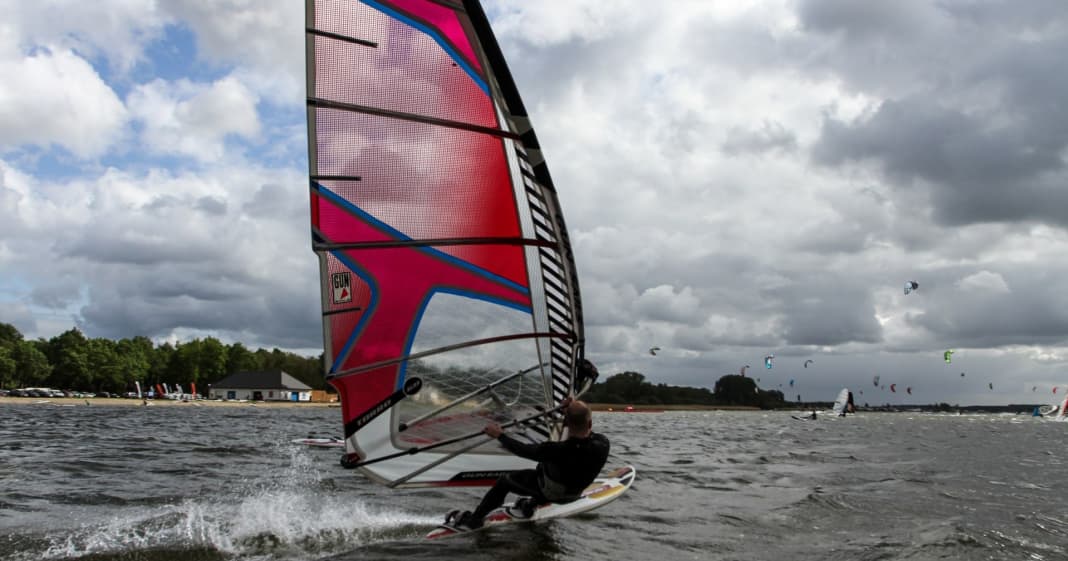 Netherlands: Veluwemeer - top spot for windsurfing beginners | SURF