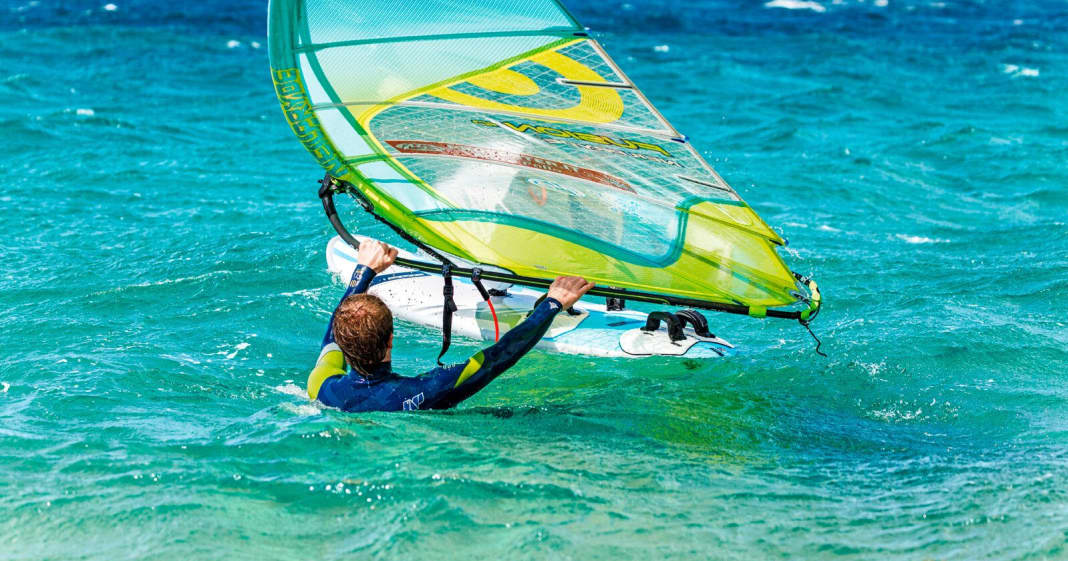 Windsurfing technique: How to get off the water | SURF