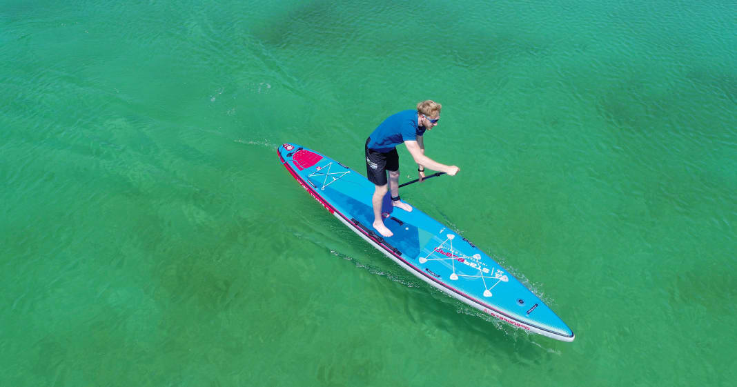 SUP riding technique: distance stroke and fast turns | SURF