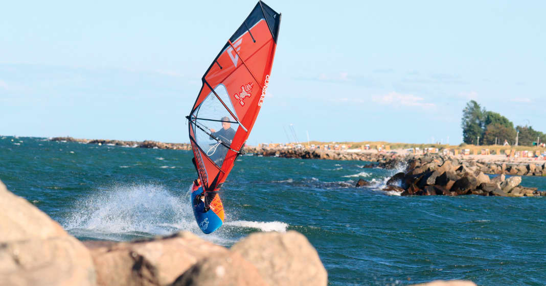 Riding technique: The spin loop - explained step by step | SURF