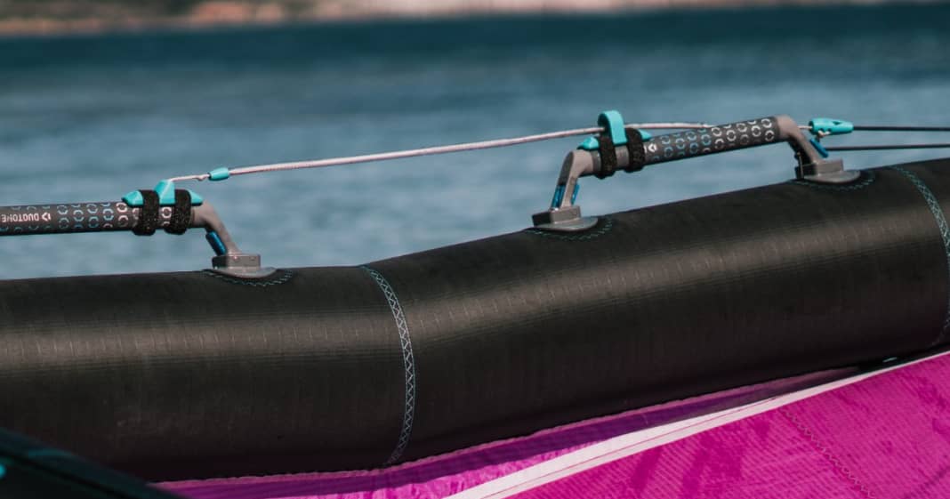 "Artness": Retractable trapeze ropes for the wing | SURF