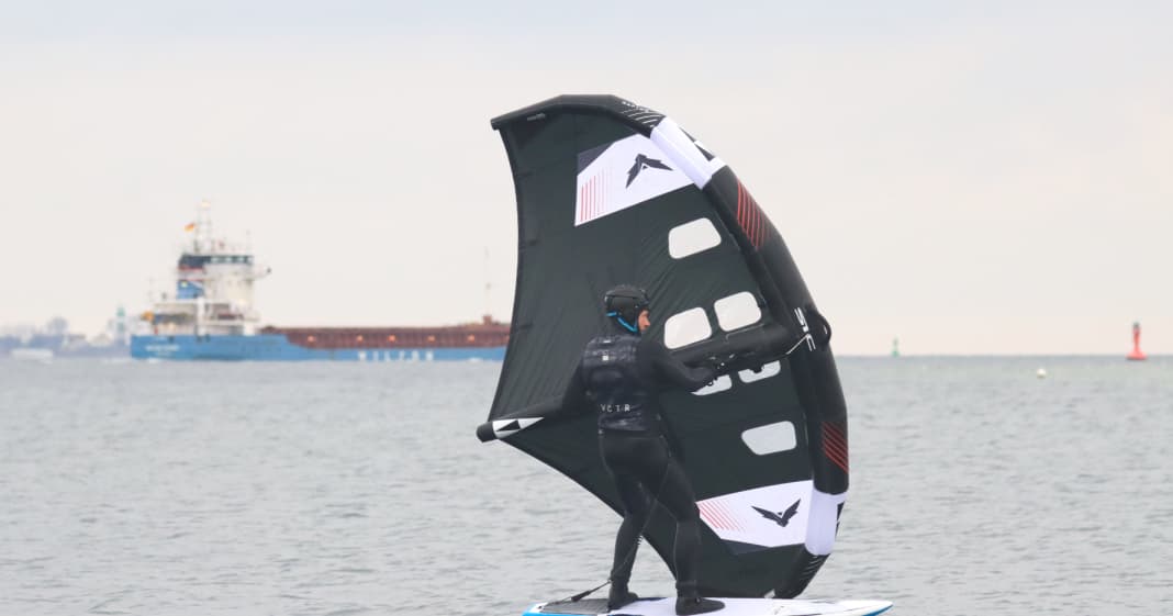 Test & Video: Are downwind boards the light wind weapon for wings? | SURF