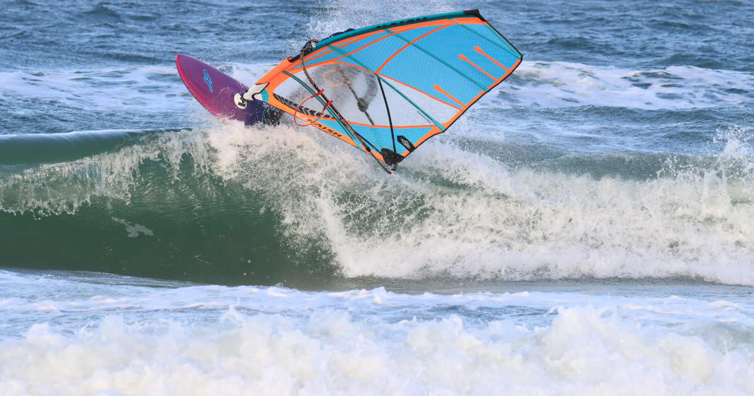 Test: Wave all-rounder with a large wind range - the Naish Force 4 on ...